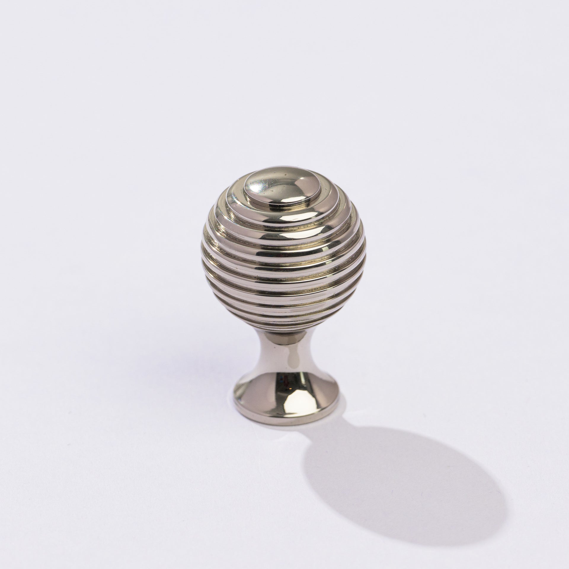 The Edit Beehive Reeded knob – Art and Forge