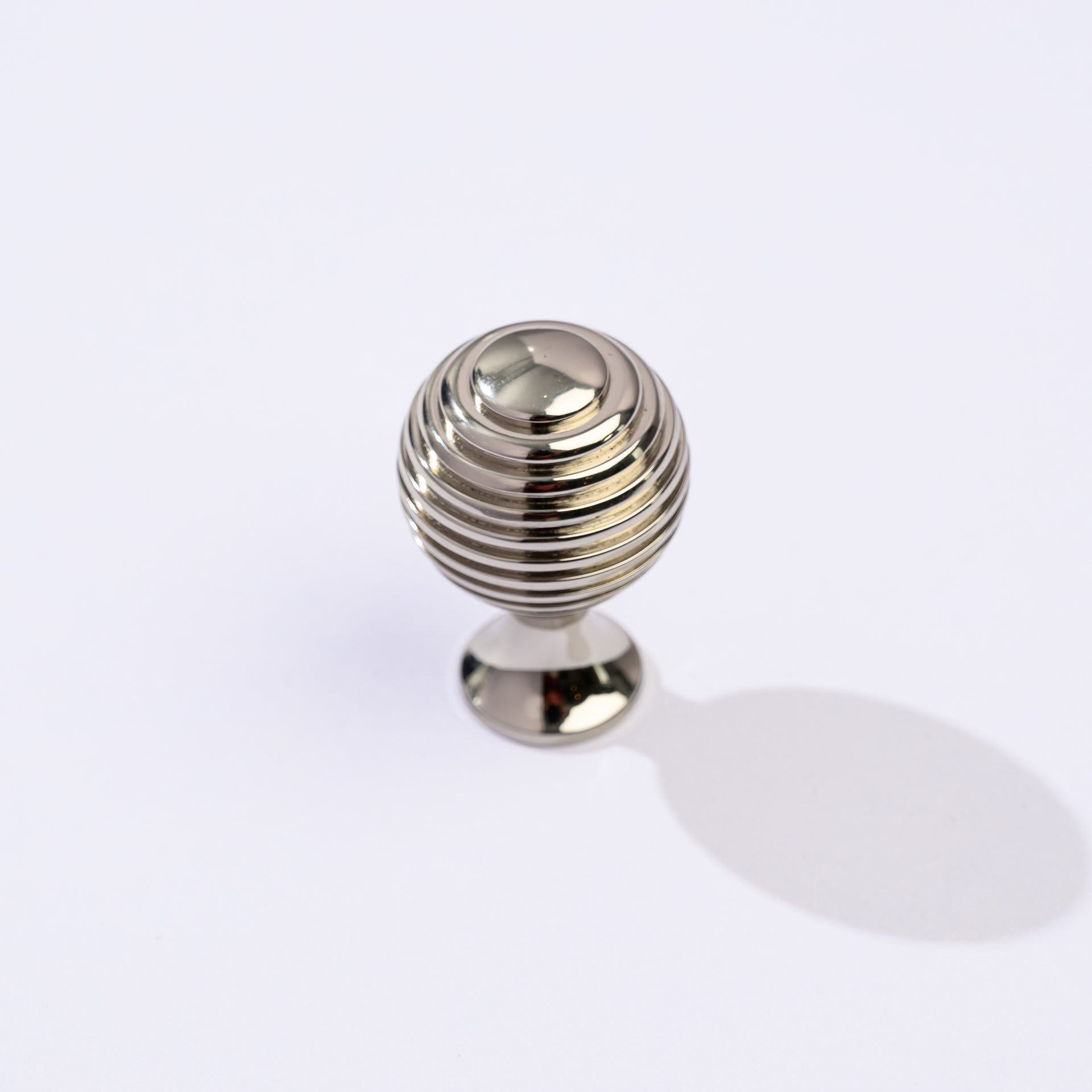 The Edit Beehive Reeded knob – Art and Forge